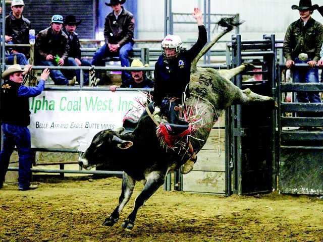 Bull riding pro gearing up for Fresno invite - Manteca Bulletin