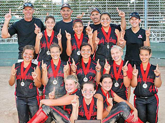 Ripon Lady Cyclones capture DF World Series title - Manteca Bulletin