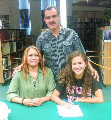 Reyes signs with Holy Names - Manteca Bulletin