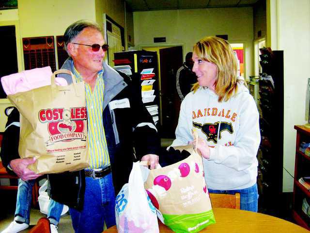 Community Helps Care Closet - Oakdale Leader