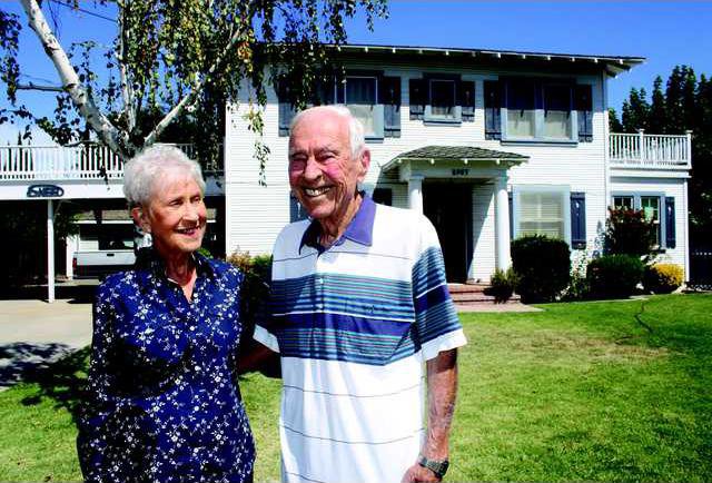 Floyd & Helen Sneed met in a bank over 66 years ago - Ceres Courier