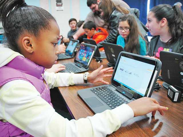 TECH ROLL OUT - Manteca Bulletin