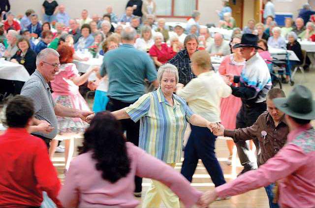 Seniors Night Out brings community together - Manteca Bulletin