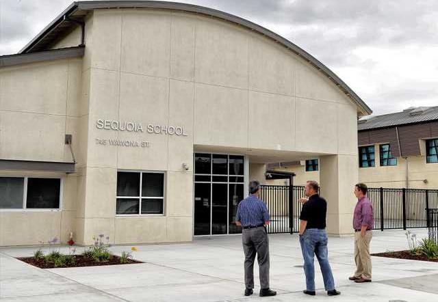 DESIGN SLASHES COSTS - Manteca Bulletin