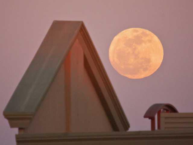 Fat moon for Cinco de Mayo - Manteca Bulletin