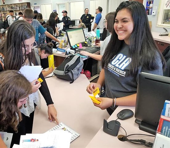Strong turnout for community service fair at Sierra High - Manteca Bulletin