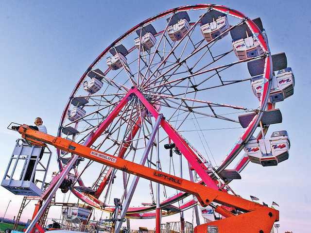 CARNIVAL READY TO ROLL - Manteca Bulletin