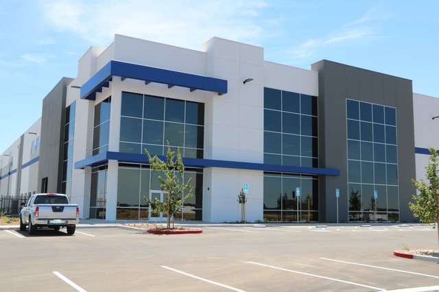 PENSKE ALREADY EXPANDING - Manteca Bulletin