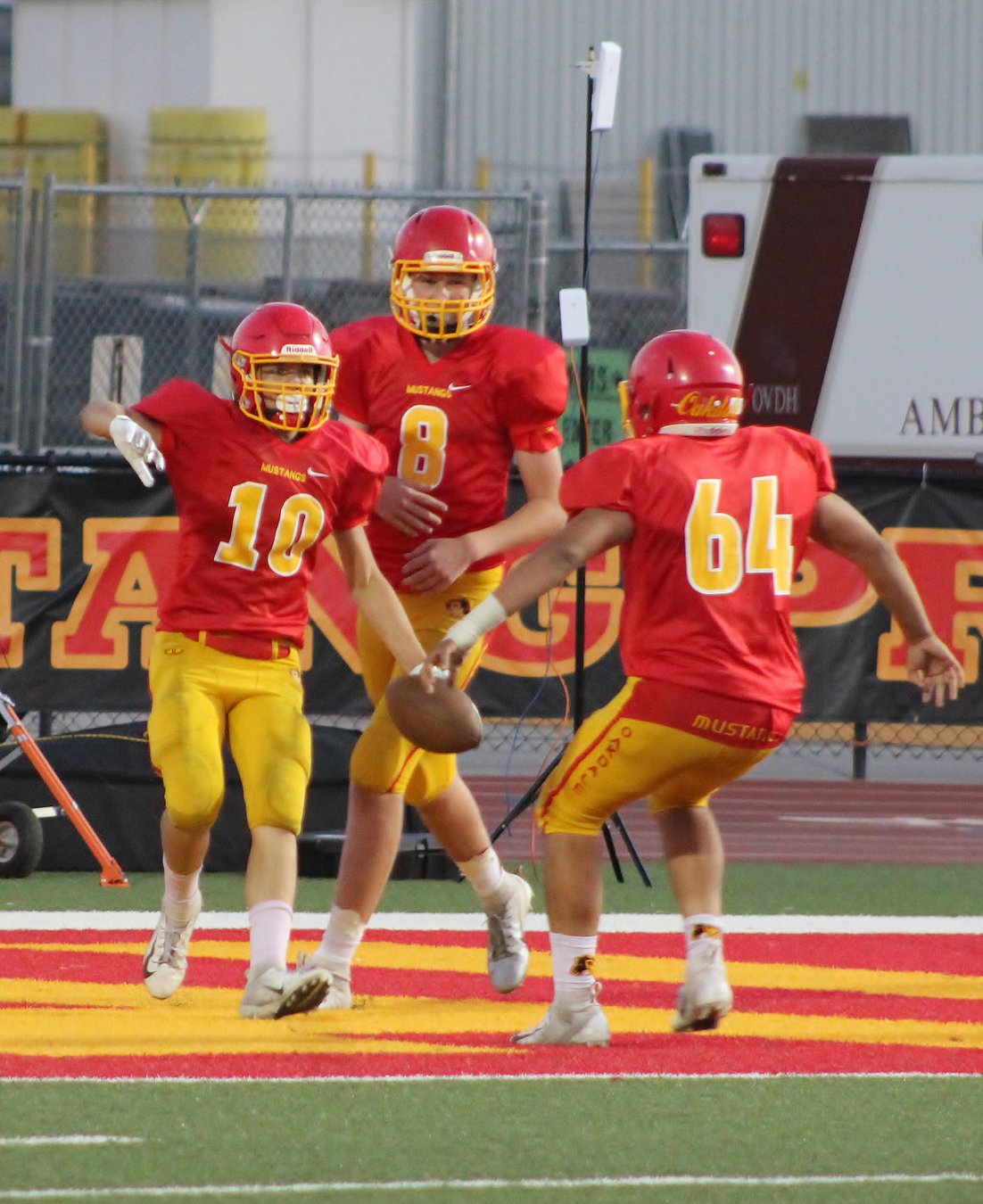 Junior Varsity, Freshman Football Teams Victorious - Oakdale Leader