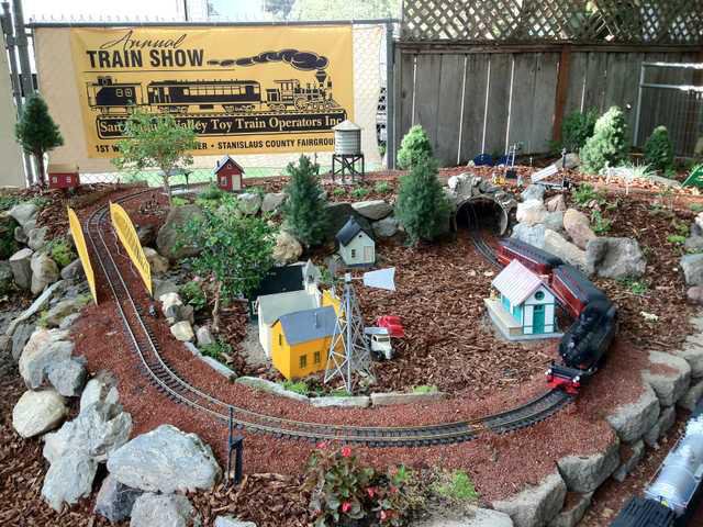 Toy train show rolls into Turlock - Turlock Journal