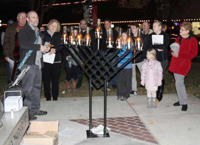 Festival of Lights shines in Turlock - Turlock Journal