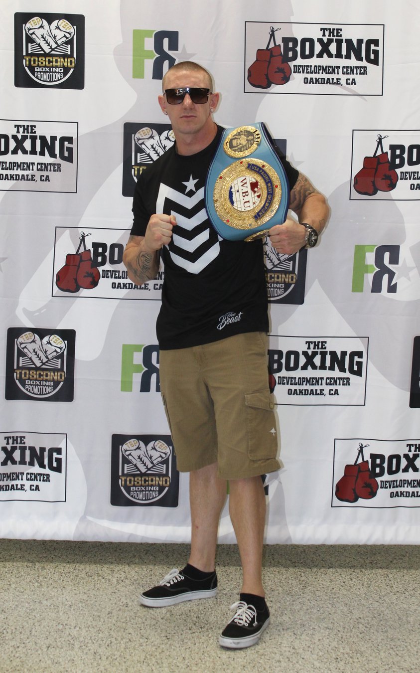 Boxer “The Beast” Visits Oakdale Before Fight - Oakdale Leader