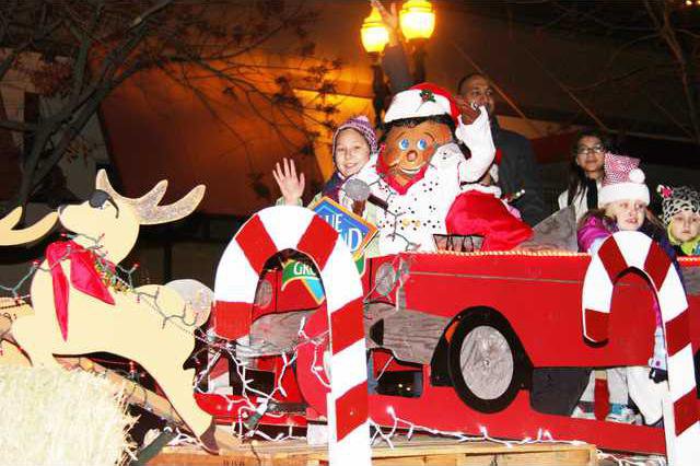 Keyes hosts first Christmas parade - Turlock Journal
