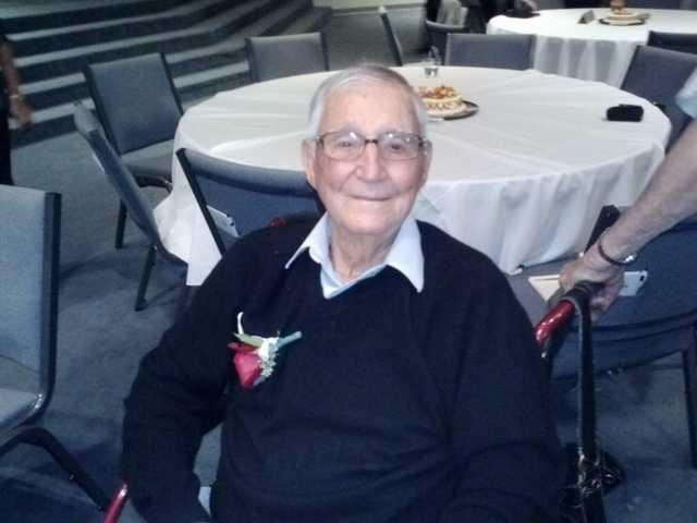 Wayne Salter turns 100 - Ceres Courier