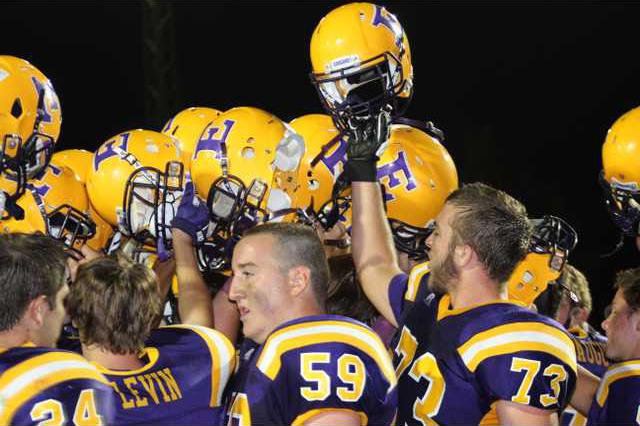 Football Cougars Battle For Every Gridiron Victory - Escalon Times