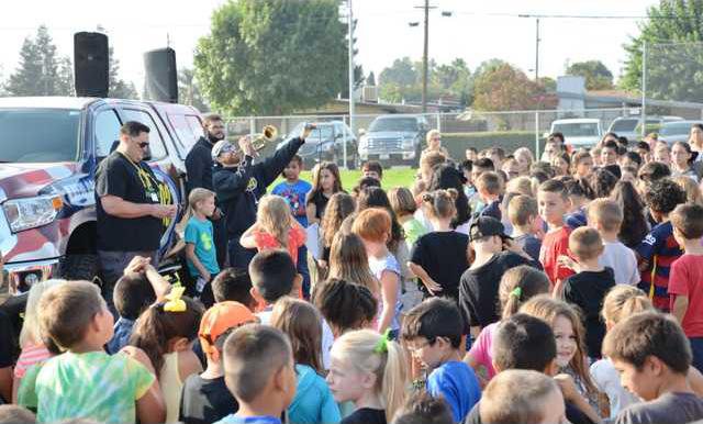 KAT COUNTRY VISIT - Escalon Times