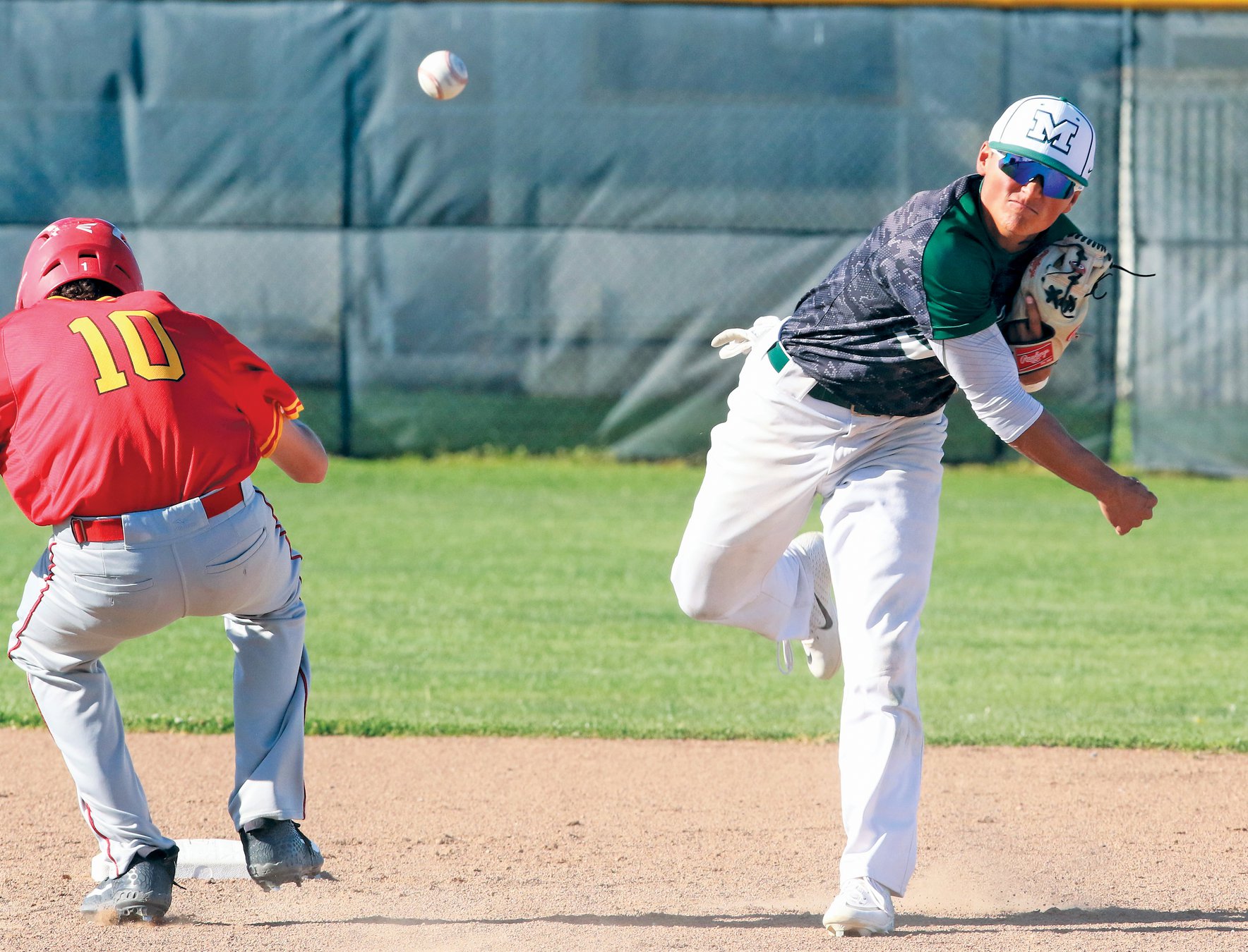 BASEBALL: Oakdale caps sweep of Manteca - Manteca Bulletin