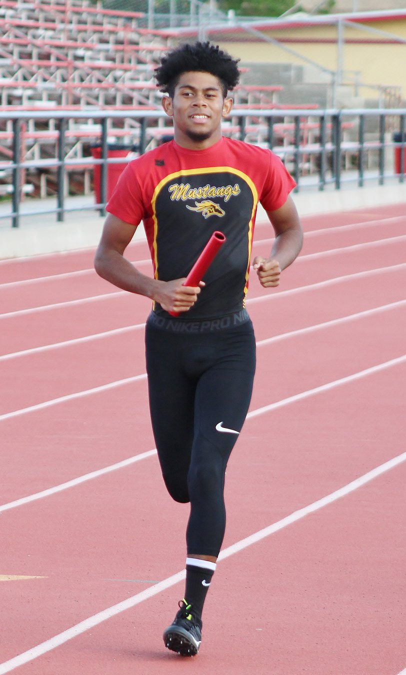 Track, Field Teams Run Past Manteca And Weston Ranch - Oakdale Leader