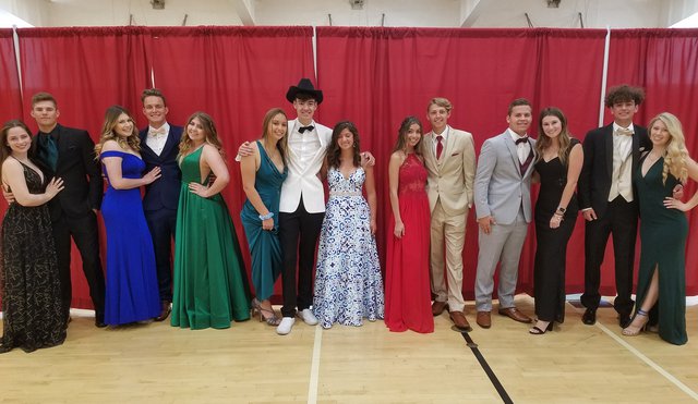 PROM PREPARATIONS - Oakdale Leader