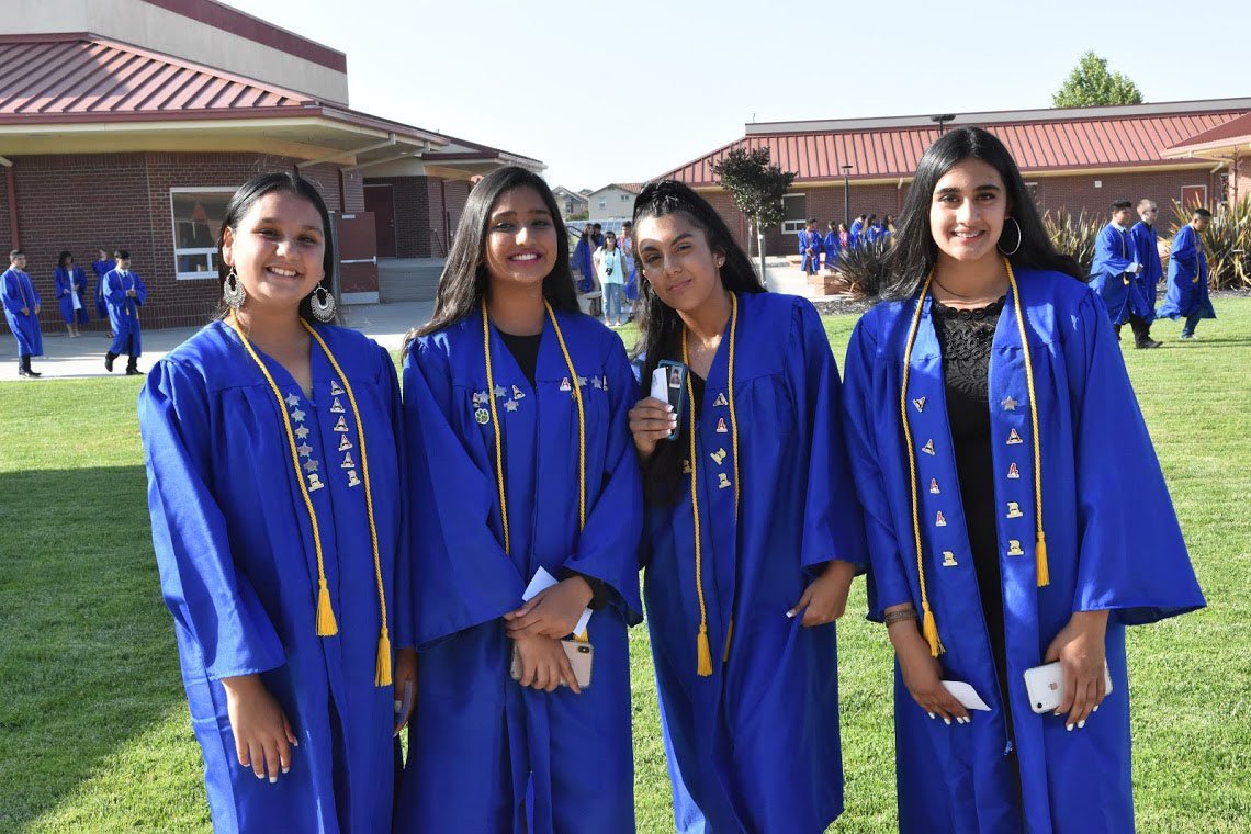 Mossdale promotes 8th graders to Lathrop High - Manteca Bulletin