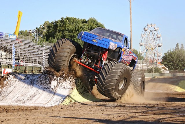 Fair provides family fun on opening night - Turlock Journal