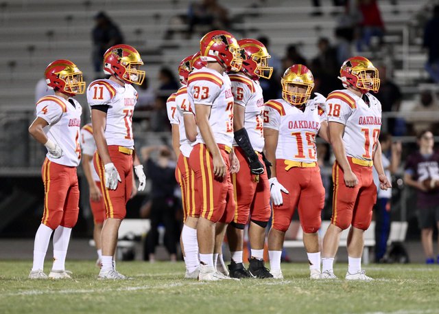 Road Victories For Oakdale Varsity, JV Football - Oakdale Leader