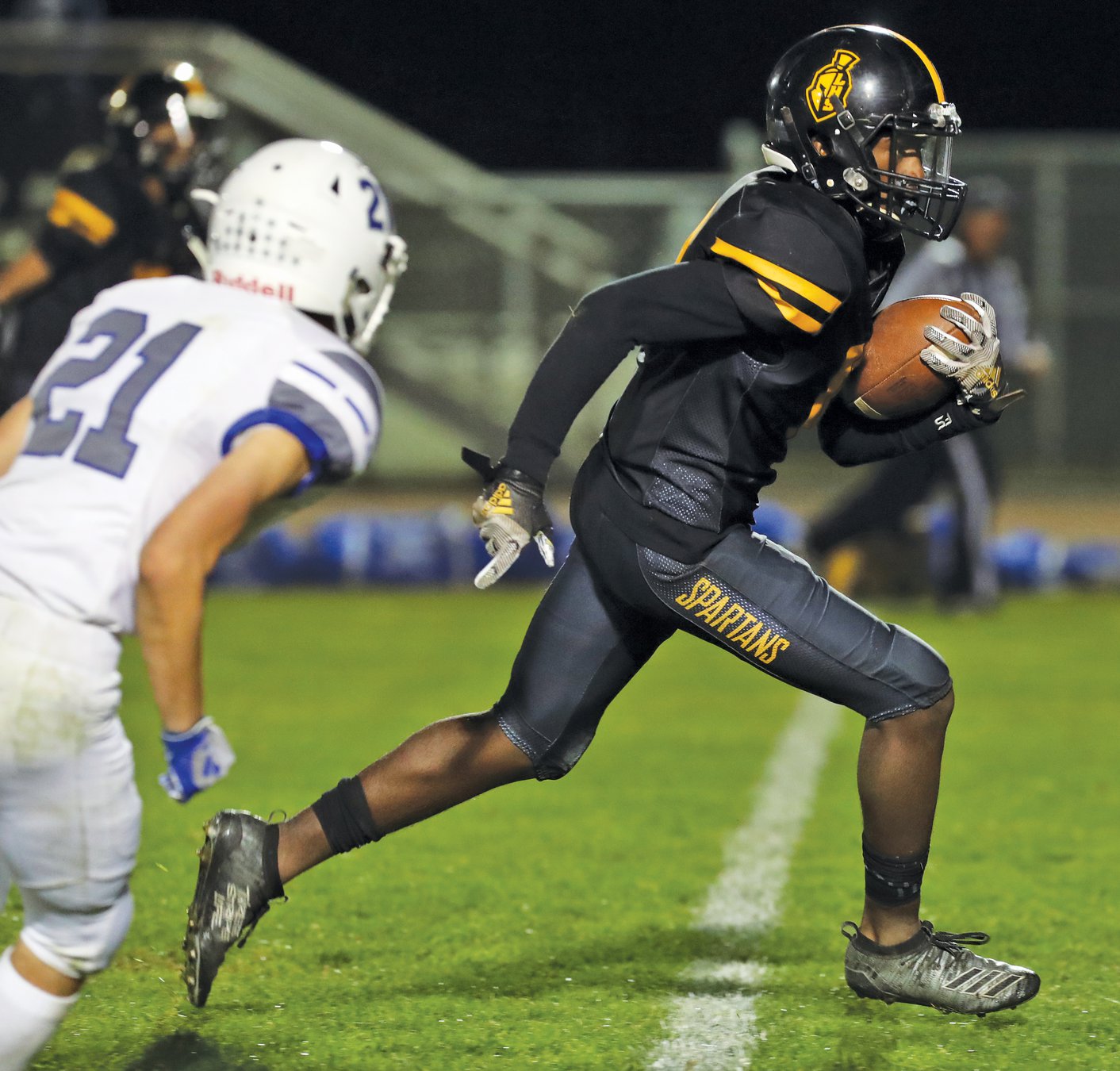 Seabron’s 5 TDs send Spartans to OT win - Manteca Bulletin