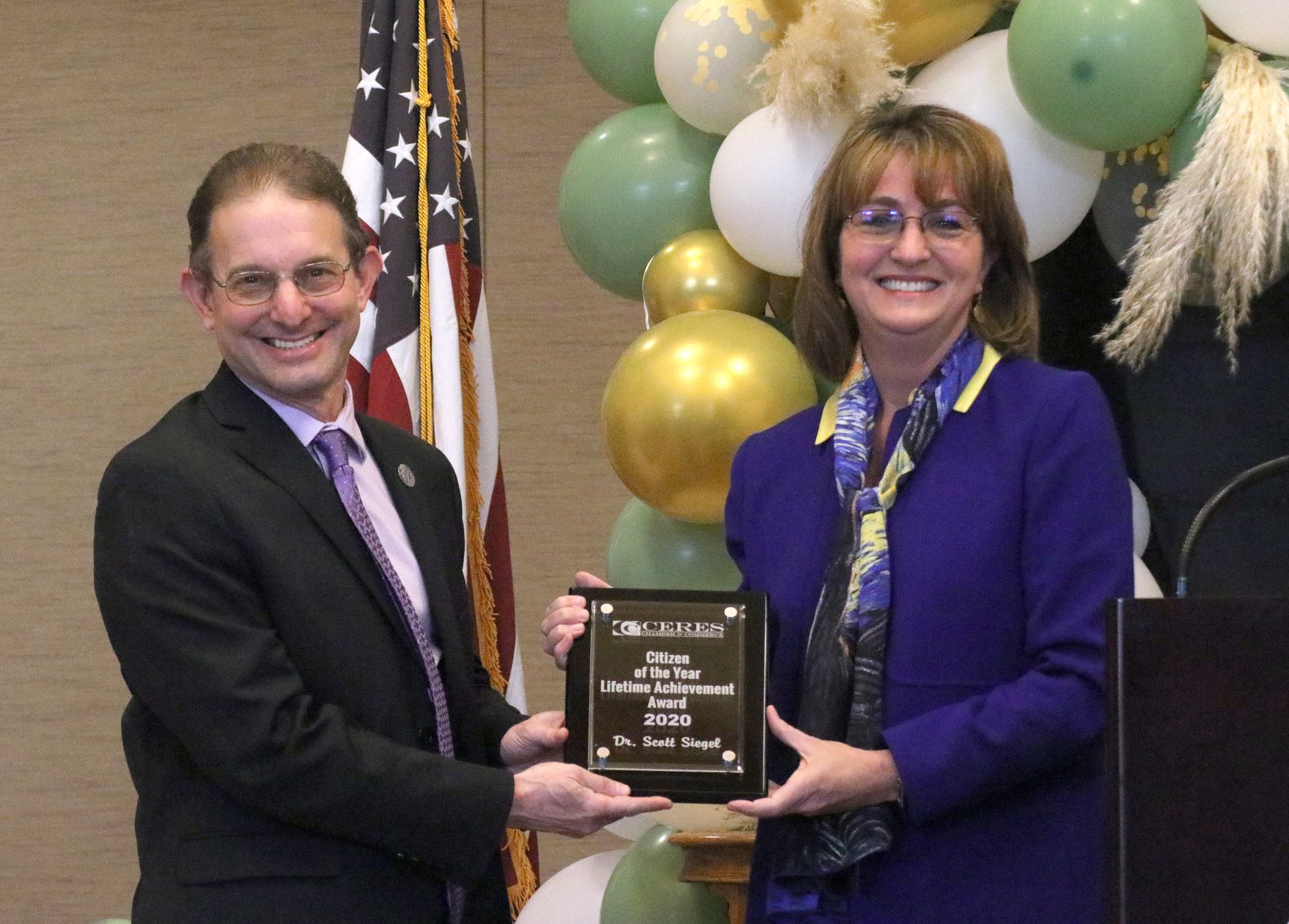 Retiring Siegel wins Chamber’s top award - Ceres Courier