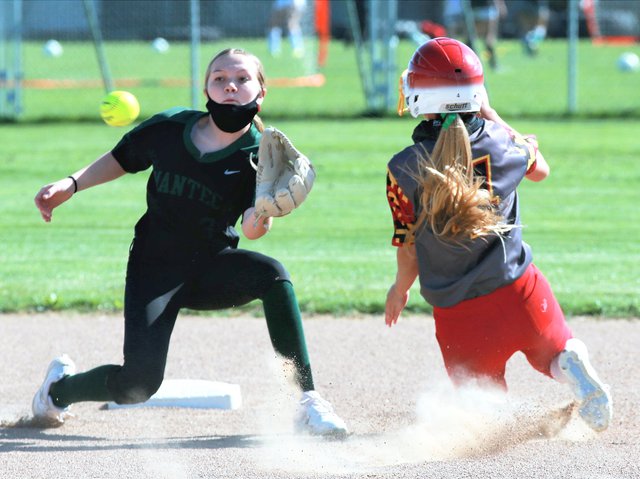 SOFTBALL: Buffs blanked - Manteca Bulletin