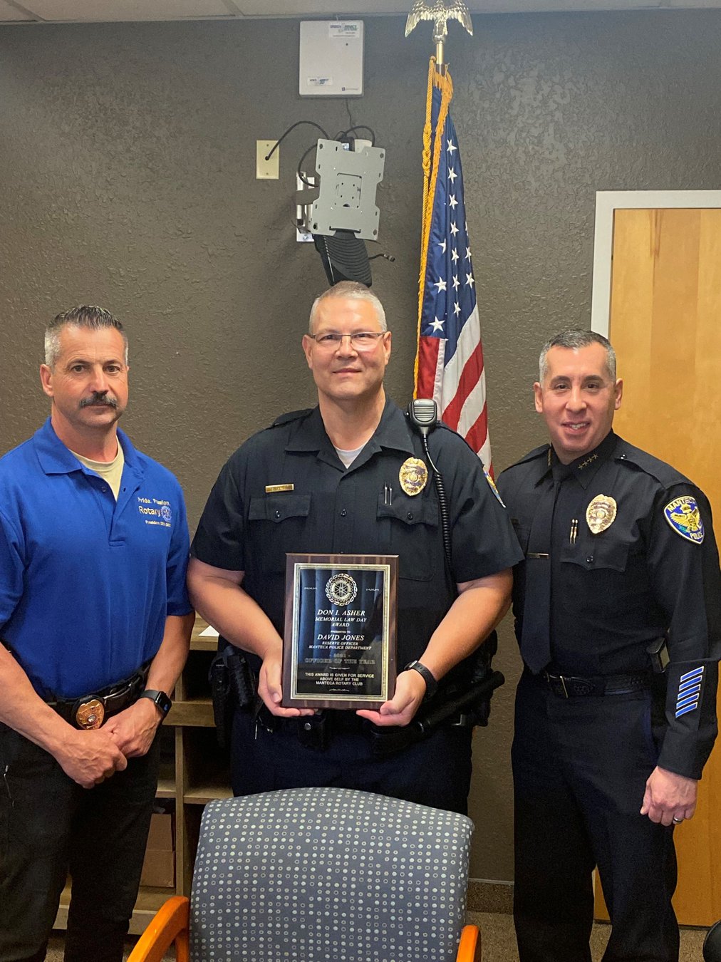 HONORING THOSE WHO SERVE - Manteca Bulletin