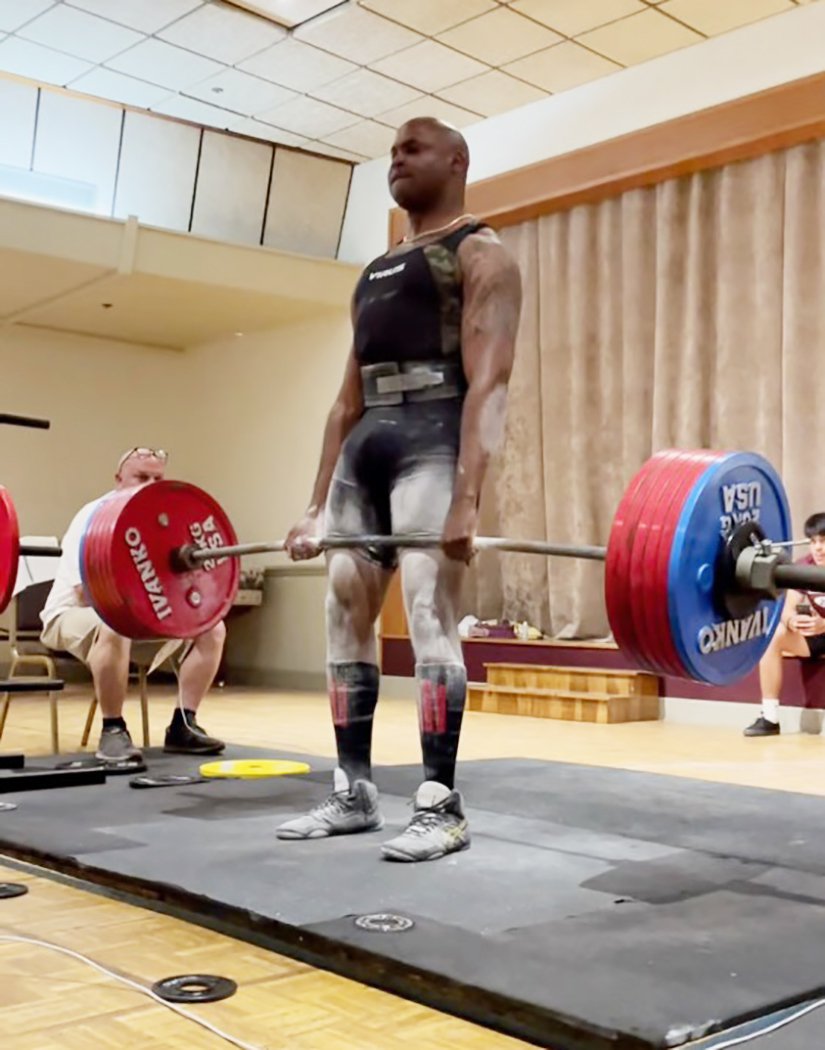 Turlock man breaks weightlifting world record - Turlock Journal
