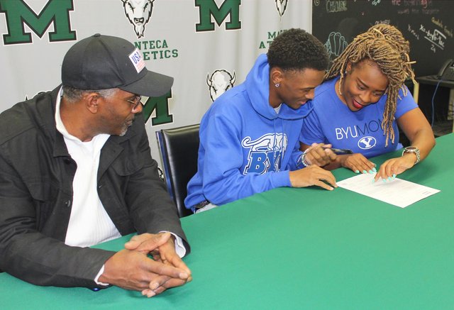 Manteca cornerback Zion Allen signs with BYU - Manteca Bulletin