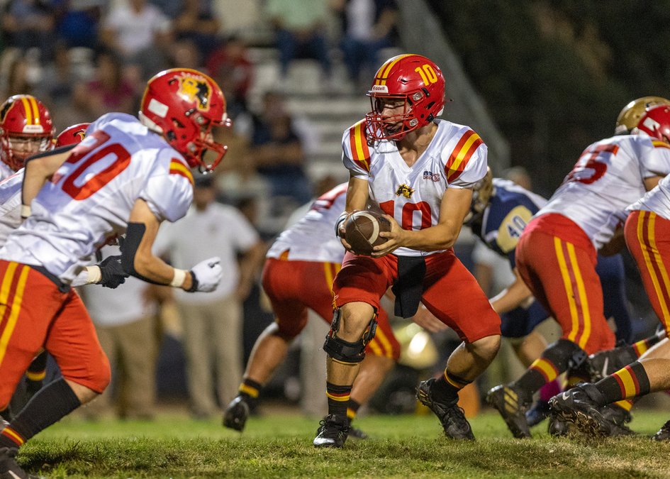 Mustangs’ win streak comes to an end - Oakdale Leader