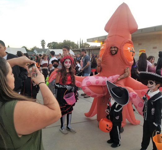 Harvest fun underway at Manteca schools - Manteca Bulletin