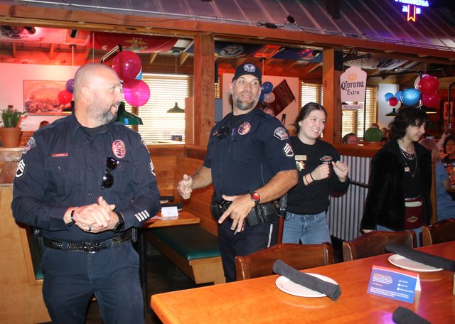 Ceres Police take over Modesto's Texas Roadhouse for a good cause ...