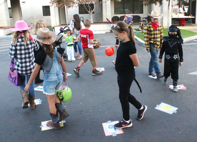 Saturday Harvest Fest Draws Crowd To Enjoy Fun, Games - Escalon Times