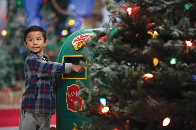 Bass Pro Shops Christmas Tradition In Manteca - Oakdale Leader