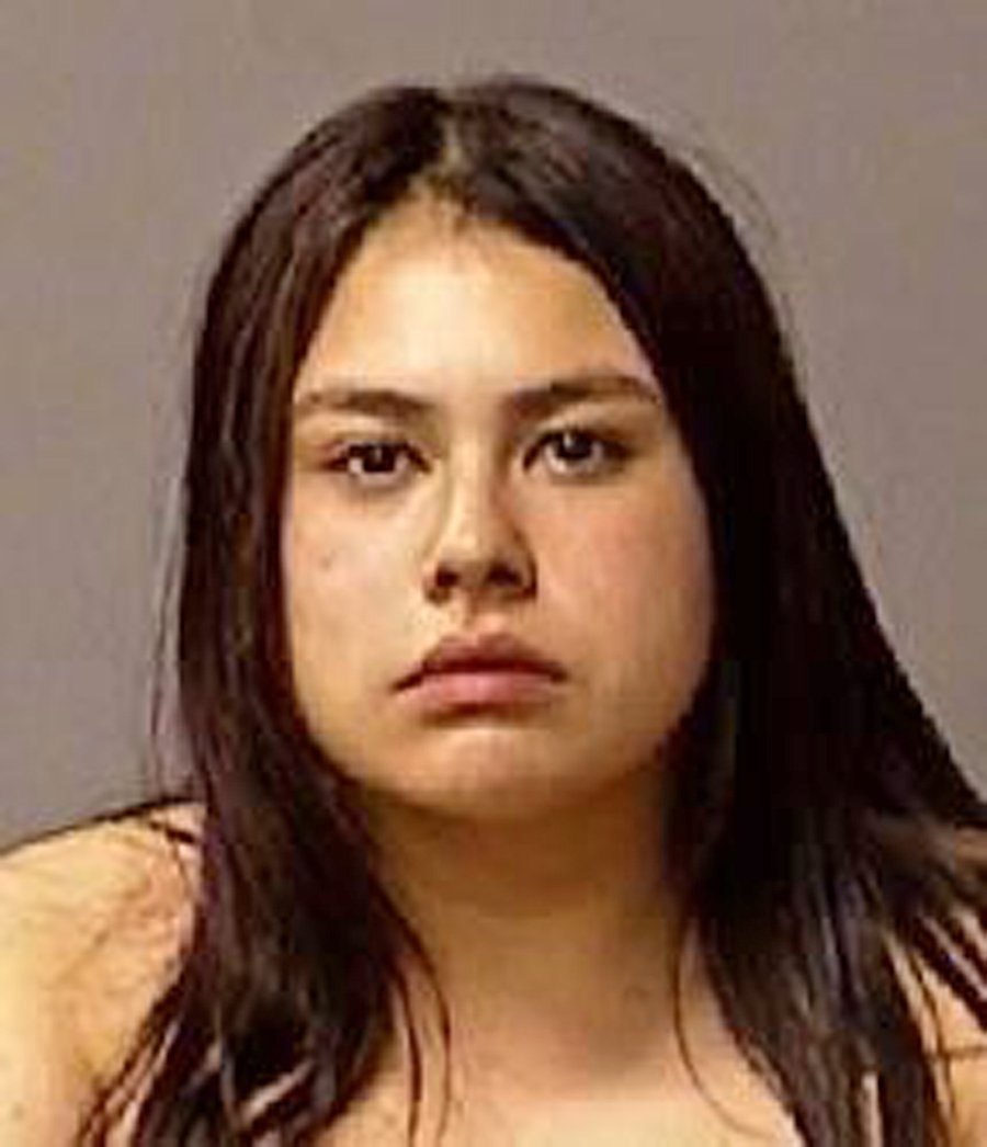 Officer pulls over DUI driver running on only one tire after crash ...