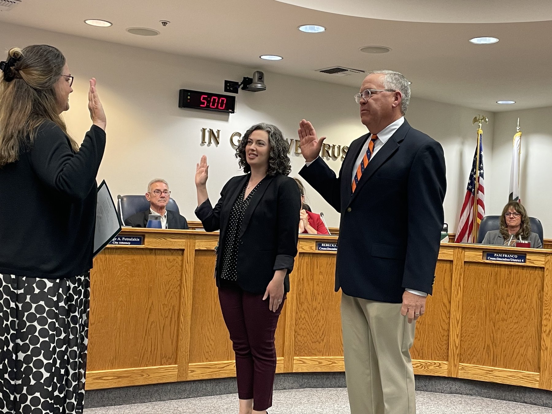 New Turlock council members, mayor sworn into office - Turlock Journal