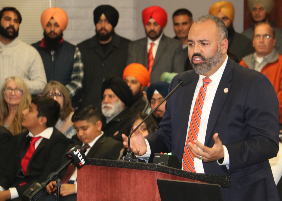 NUNO BACK ON COUNCIL IN LESS THAN 60 MINUTES - Manteca Bulletin