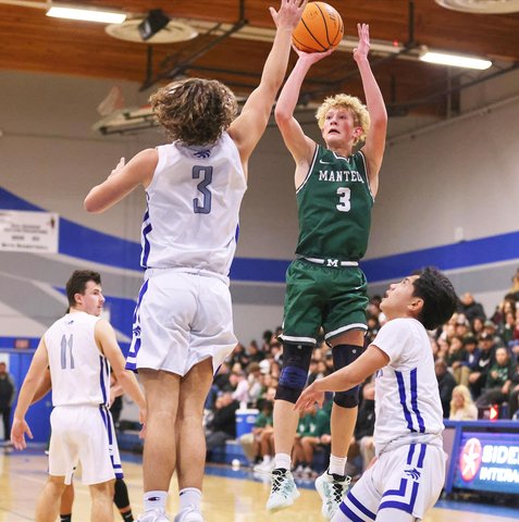 Buffs withstand Sierra’s second-half surge - Manteca Bulletin