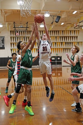 De Jong leads TC hoops to 16-point comeback in playoff quarters ...