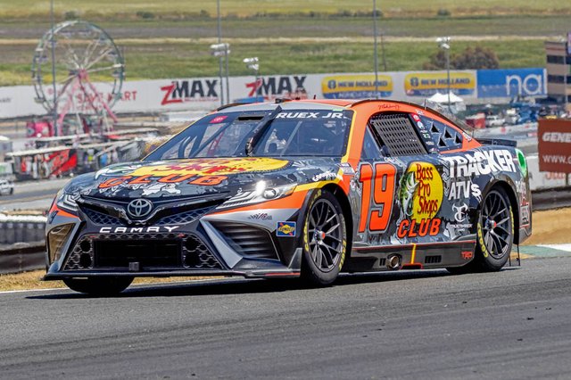 NASCAR Cup, Xfinity Series Battle In Wine Country - Oakdale Leader