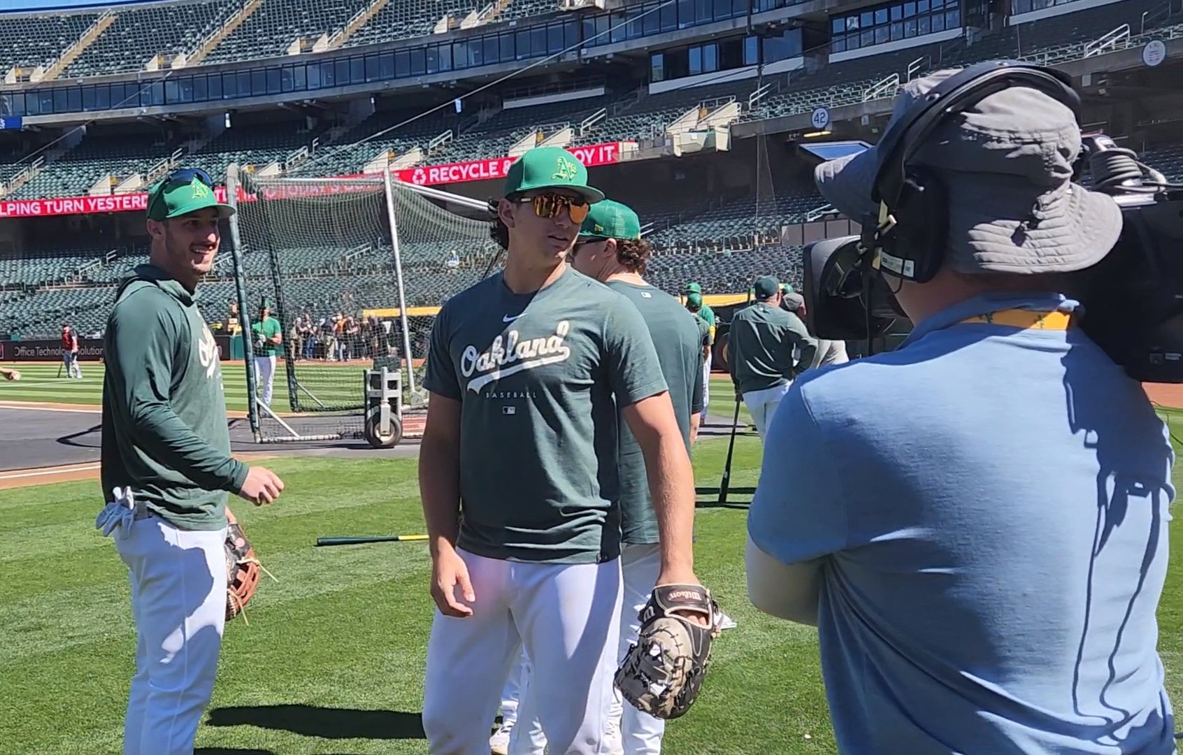 Tyler Soderstrom called up to Oakland, makes MLB debut against Twins ...