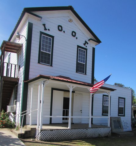 August Catfish Dinner Slated By La Grange Odd Fellows - Escalon Times