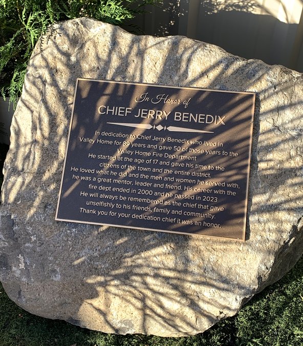 Valley Home Community Gathers To Honor Benedix - Oakdale Leader