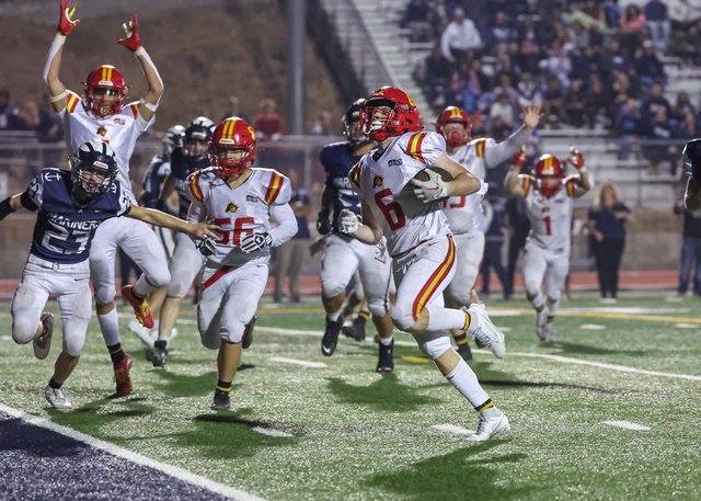 Football Mustangs Rally For Last Minute Varsity Victory - Oakdale Leader