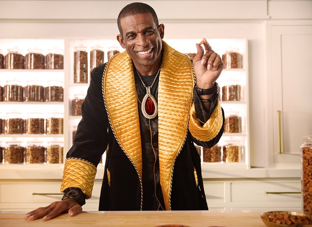 New Hall of Fame spokesperson for California Almonds - Turlock Journal