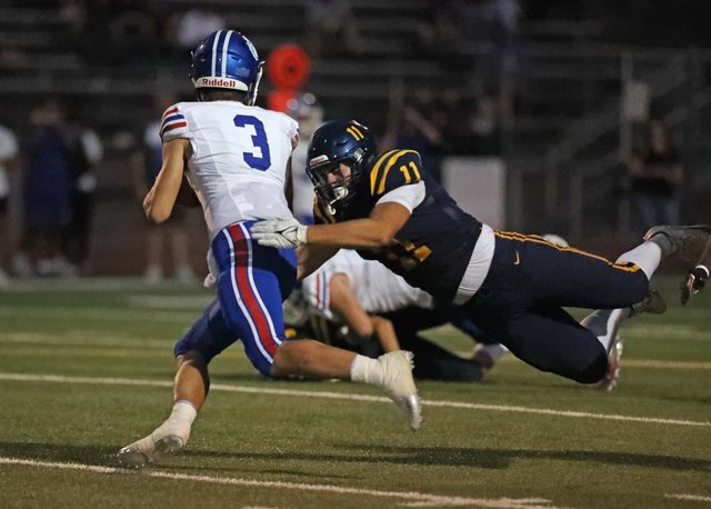 Folsom dominates Turlock in battle of the Bulldogs - Turlock Journal