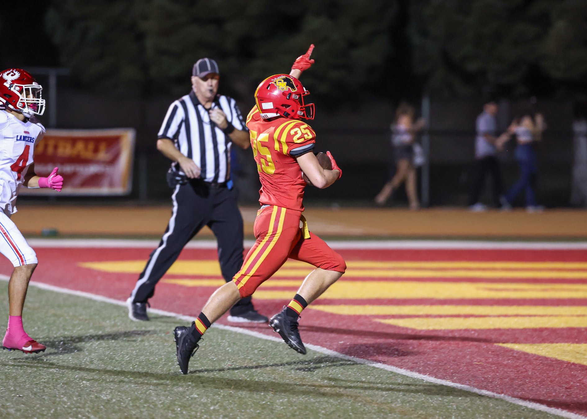Football Mustangs Corral Win For Homecoming Crowd - Oakdale Leader